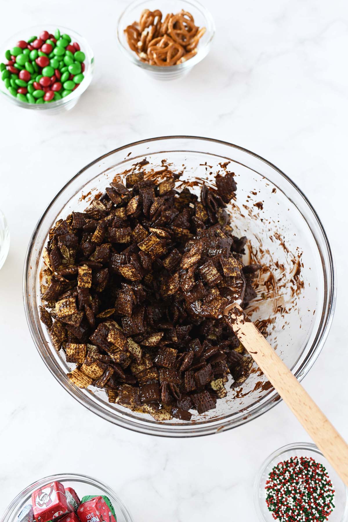 Elf Munch Snack Mix - Savvy Saving Couple